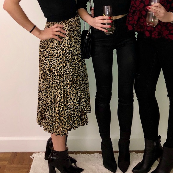 H&M | Skirts | Pleated Leopard Print Midi Skirt | Poshmark